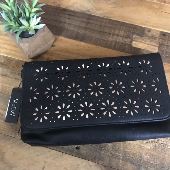 Moda | Bags | Moda Laser Cut Black Rose Gold Clutch Purse | Poshmark